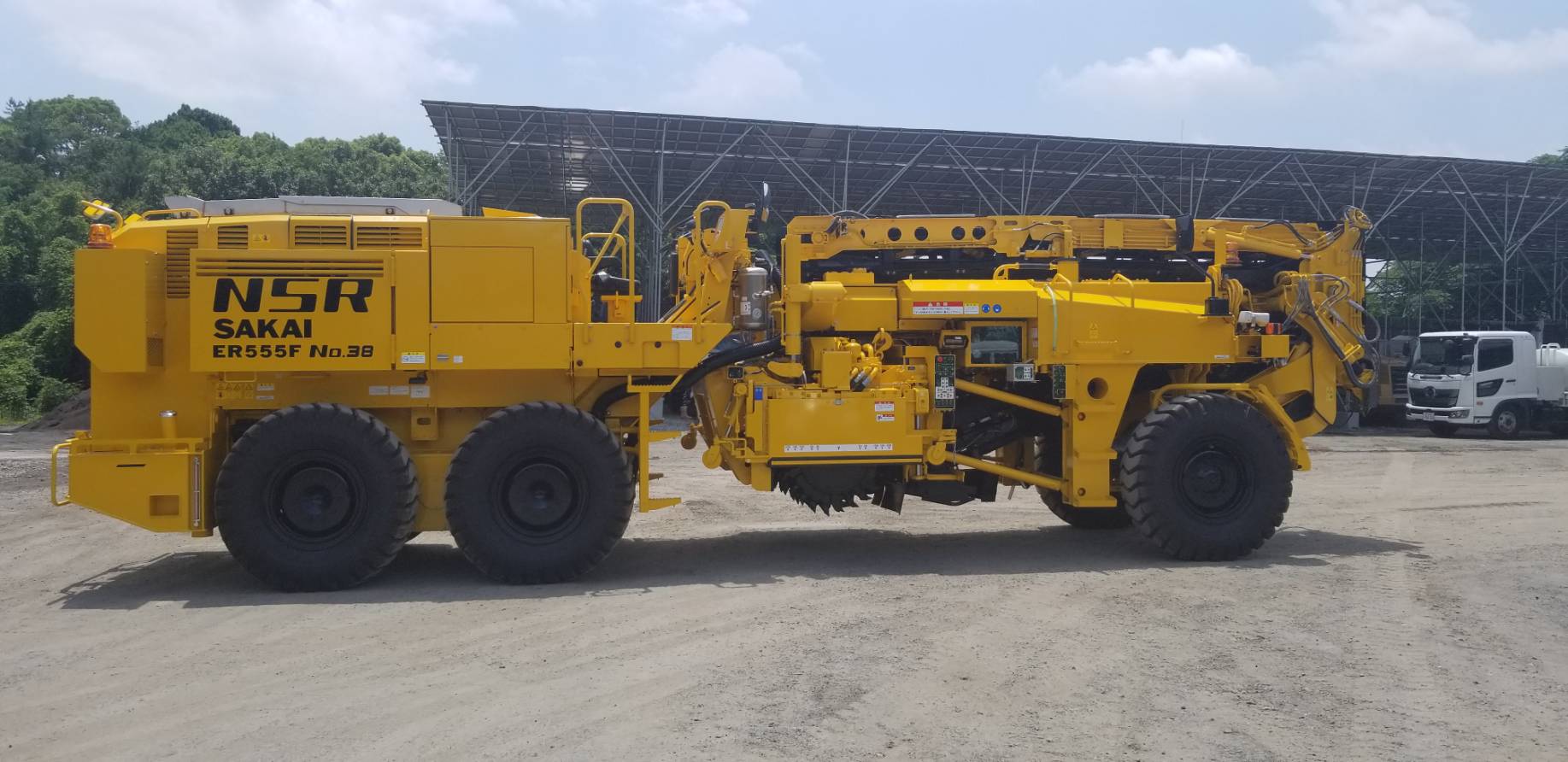 祝 納車式 ～ 切削機 ER555F ～ | ブログ | 新着情報 | 岡山の路面切削のことなら株式会社 エヌ・エス・アール